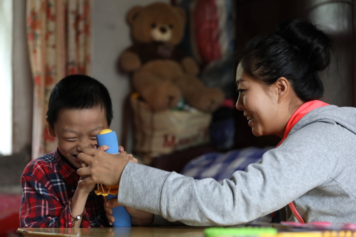 Anunț oficial: Cuplurile din China pot avea legal un al treilea copil