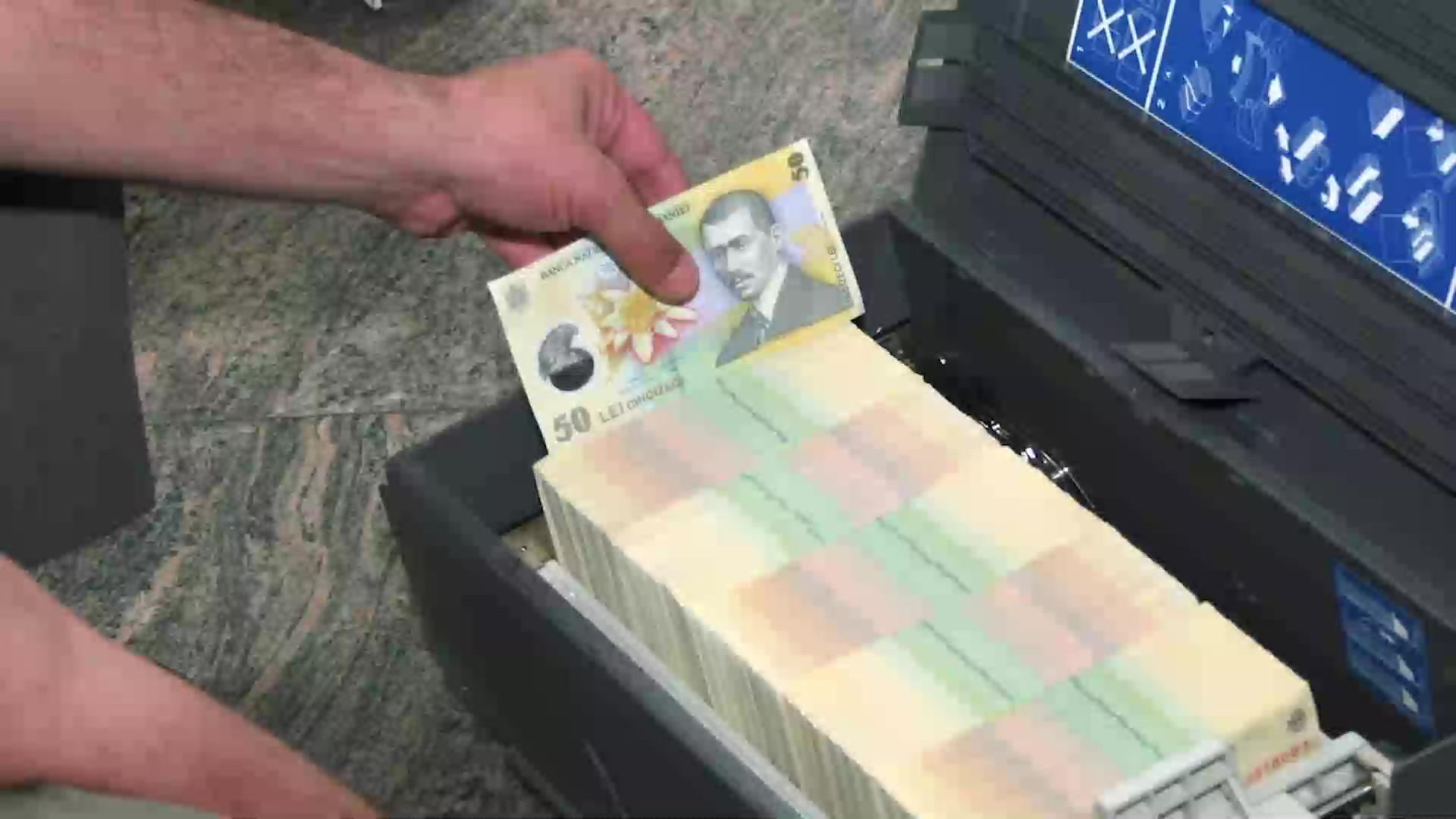 Banii pentru salvarea economiei vin de la UE. Cu câți bani a ajutat ...