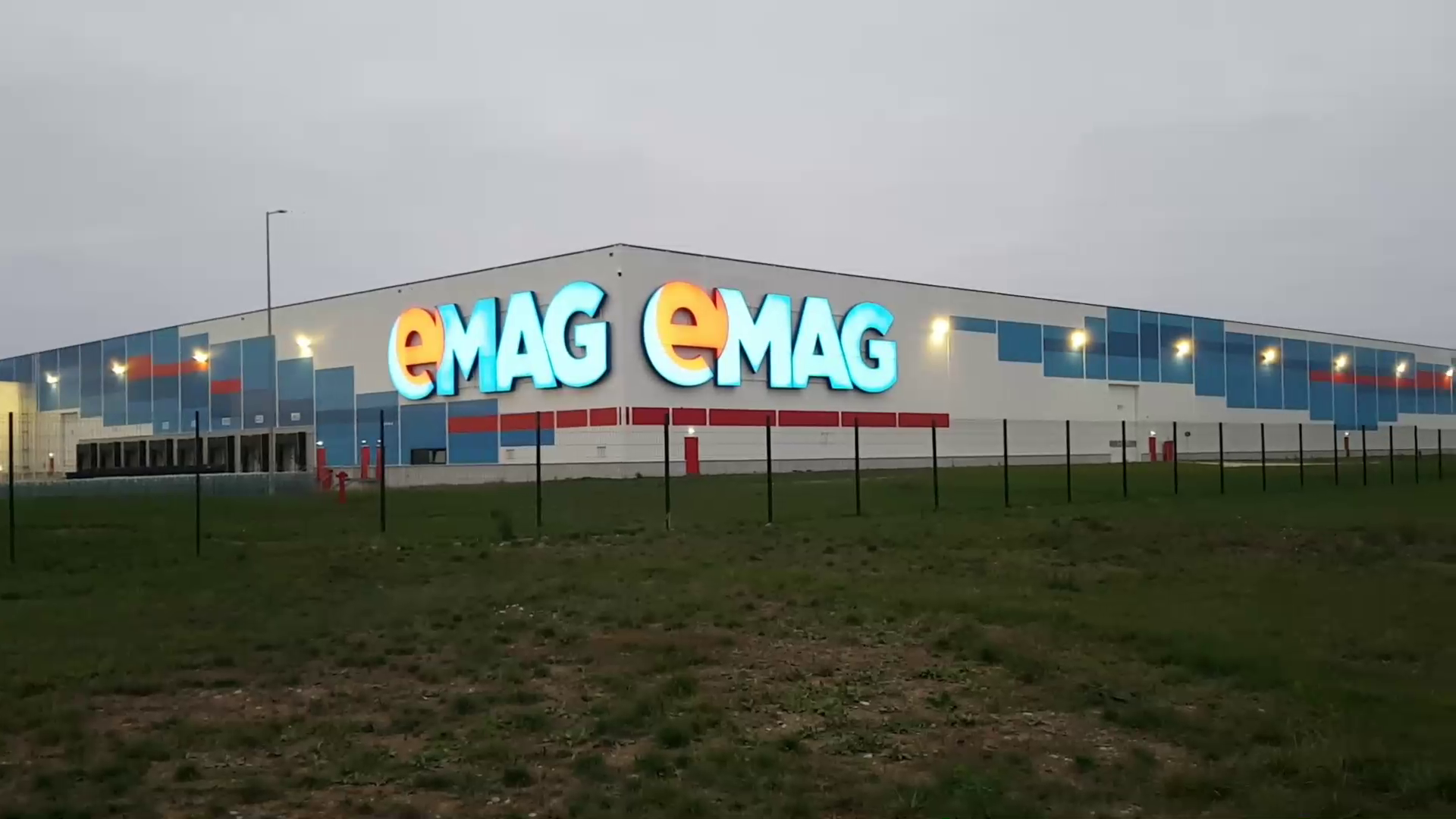 Cum s-a pregătit eMAG pentru a zecea ediție de Black Friday. De unde ...