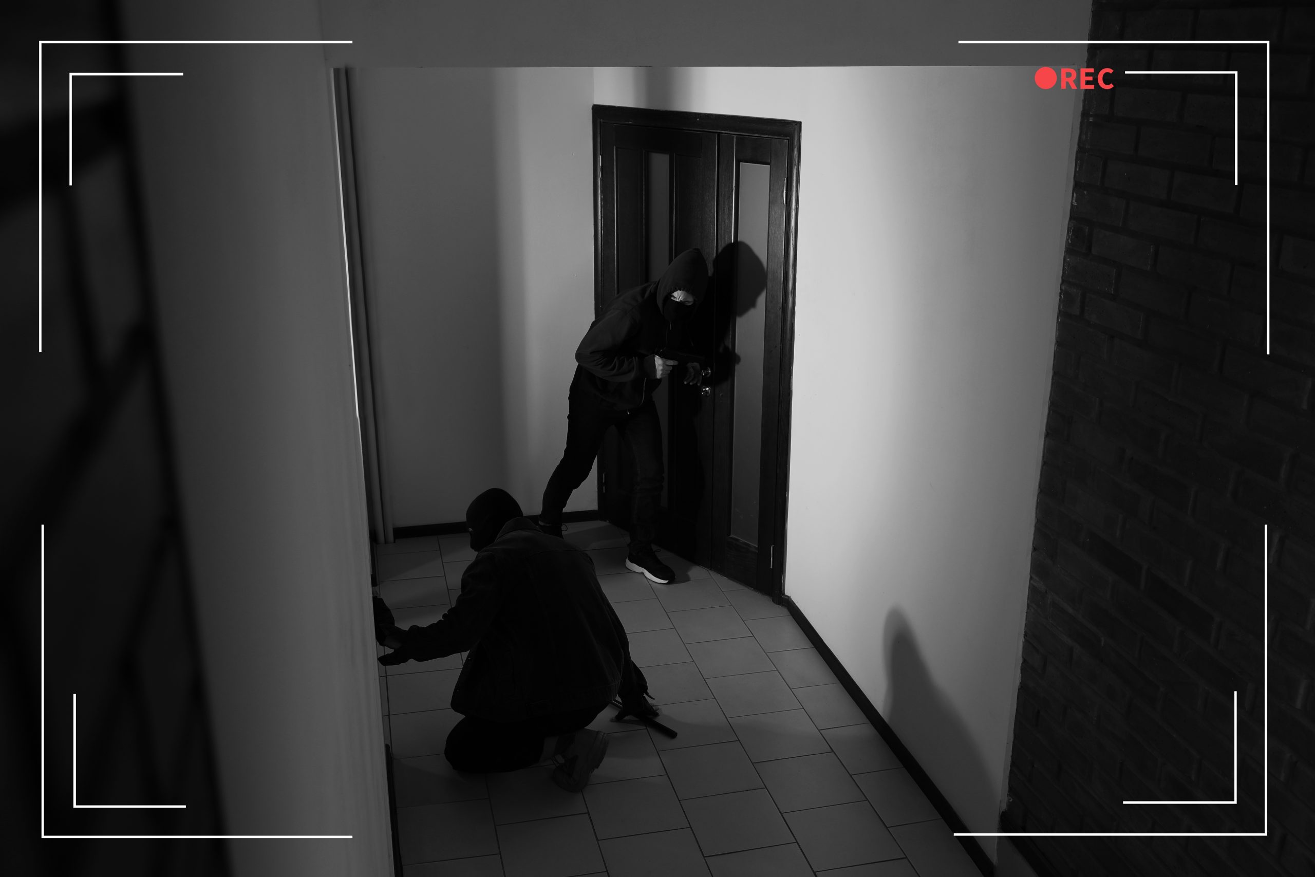 Jaf de milioane de euro la un birou vamal. Recompensă oferită de poliţie Jaf de milioane de euro la un birou vamal. Recompensă oferită de poliţie