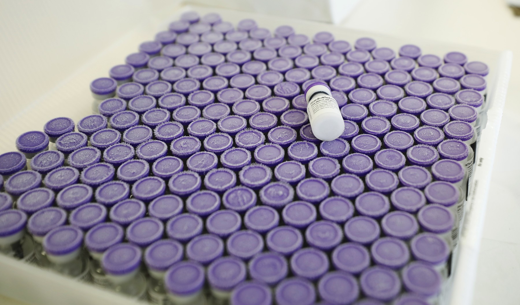 AstraZeneca anunță o scădere a livrărilor de vaccinuri împotriva Covid ...