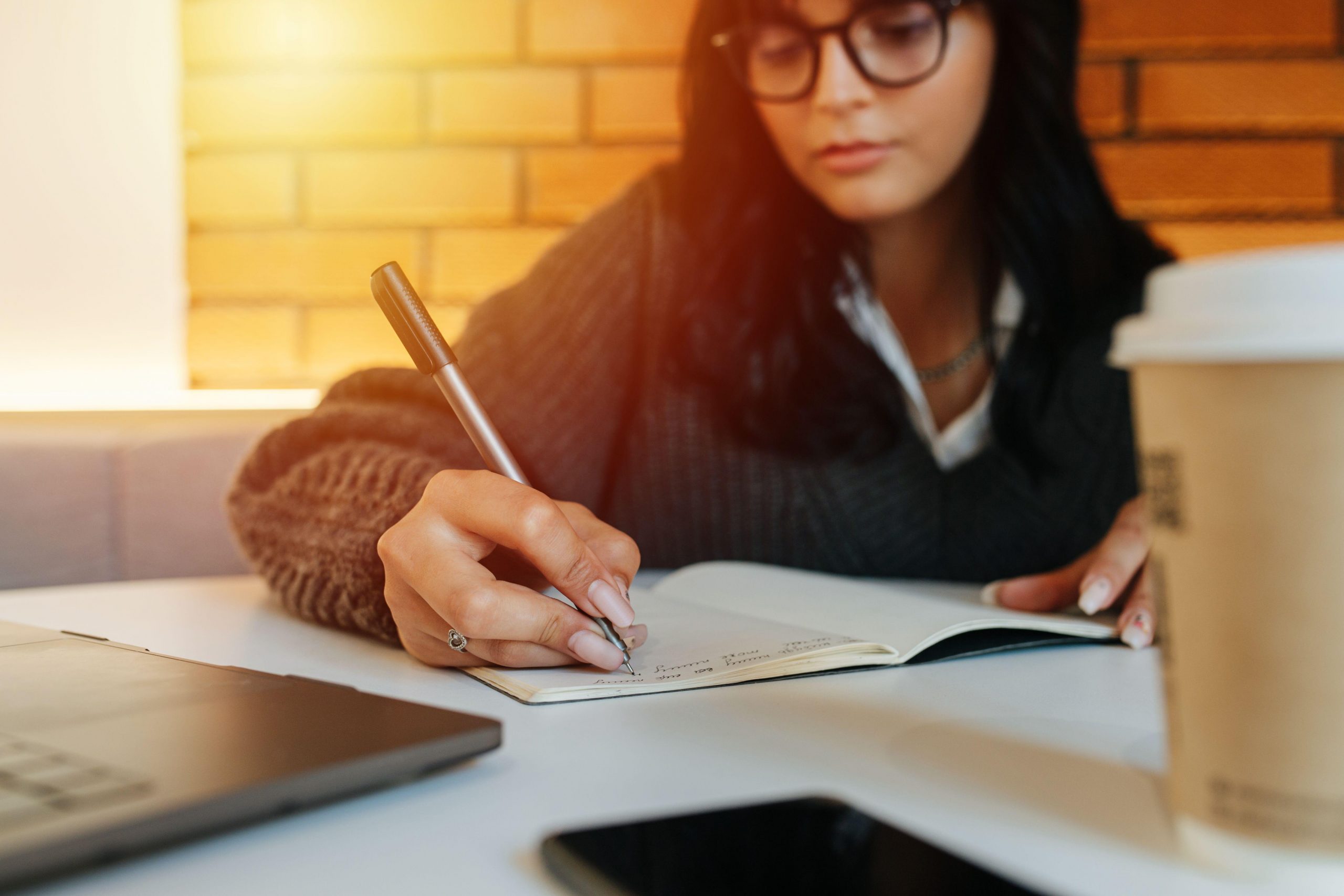 Revenirea profitabilă a scrisului de mână: Tehnologia care l-a ucis ...