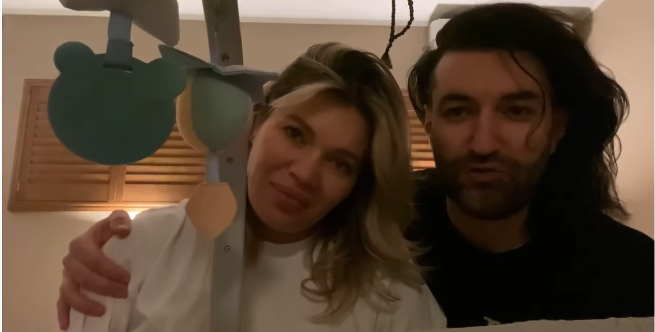 Smiley şi Gina Pistol au devenit părinţi