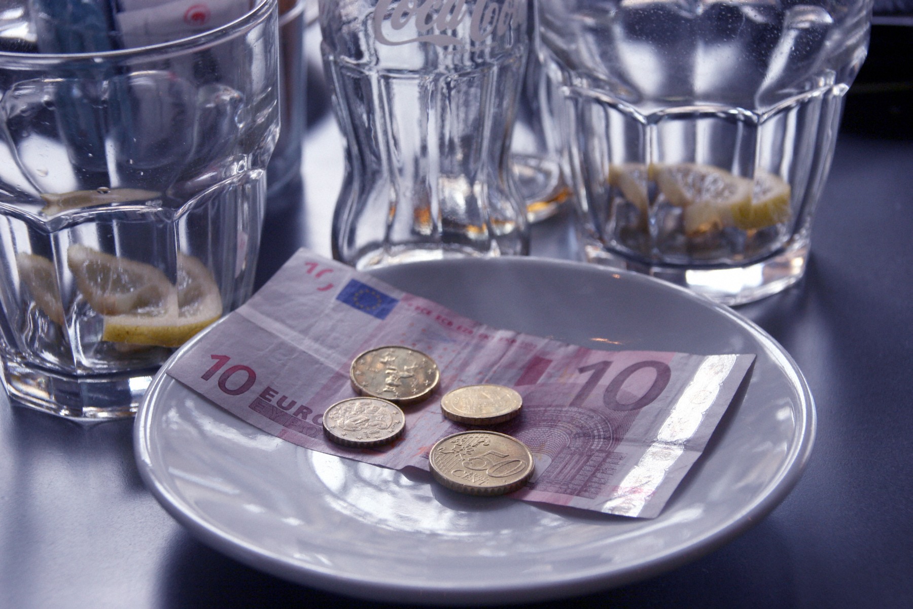 Ce bacșiș se lasă în alte țări și de ce reprezintă o insultă în Japonia