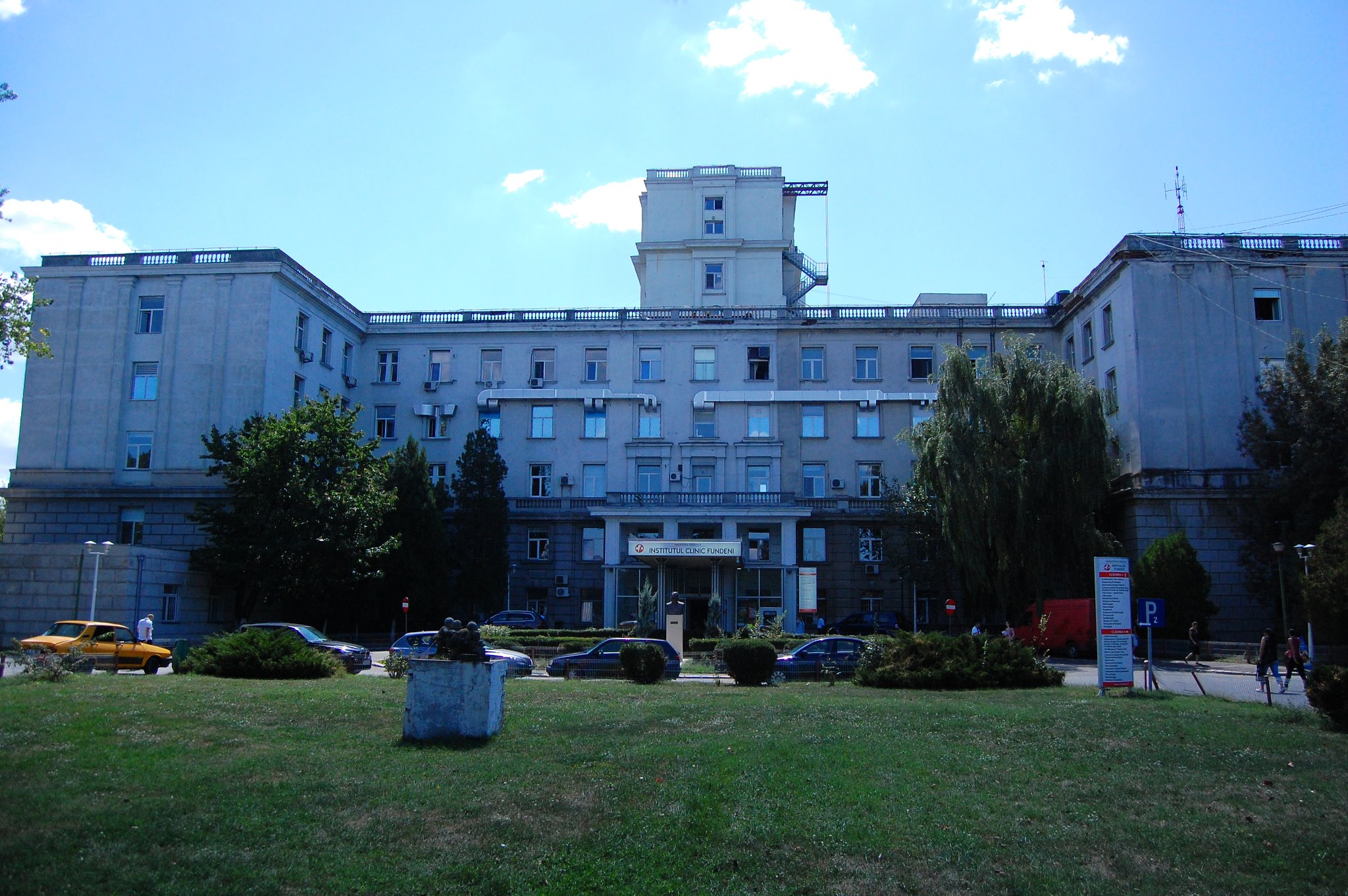 Institutul Clinic Fundeni a rămas fără apă caldă şi căldură