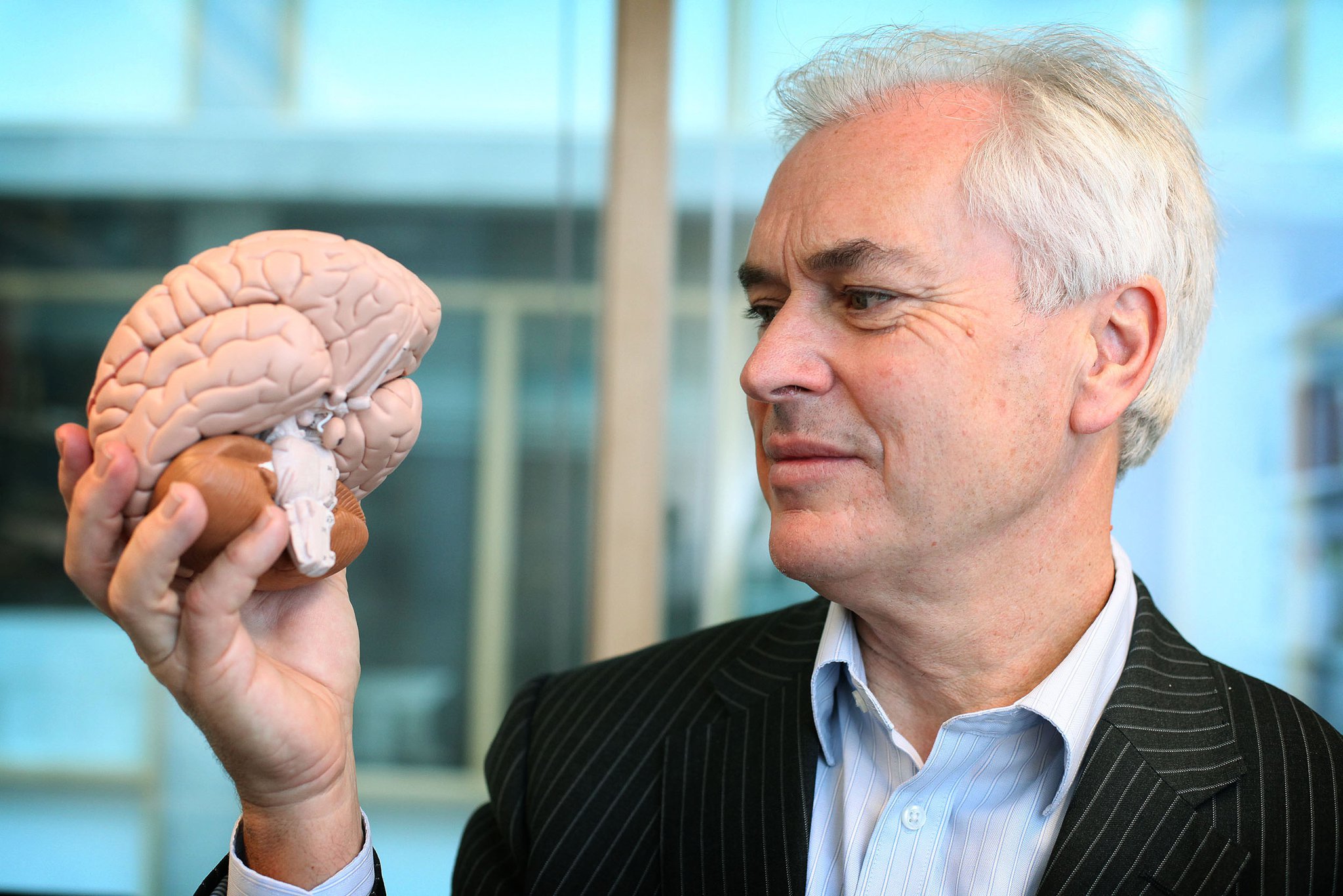 ciTEȘTI. "How Confidence Works" de Ian Robertson, Transworld Digital ...