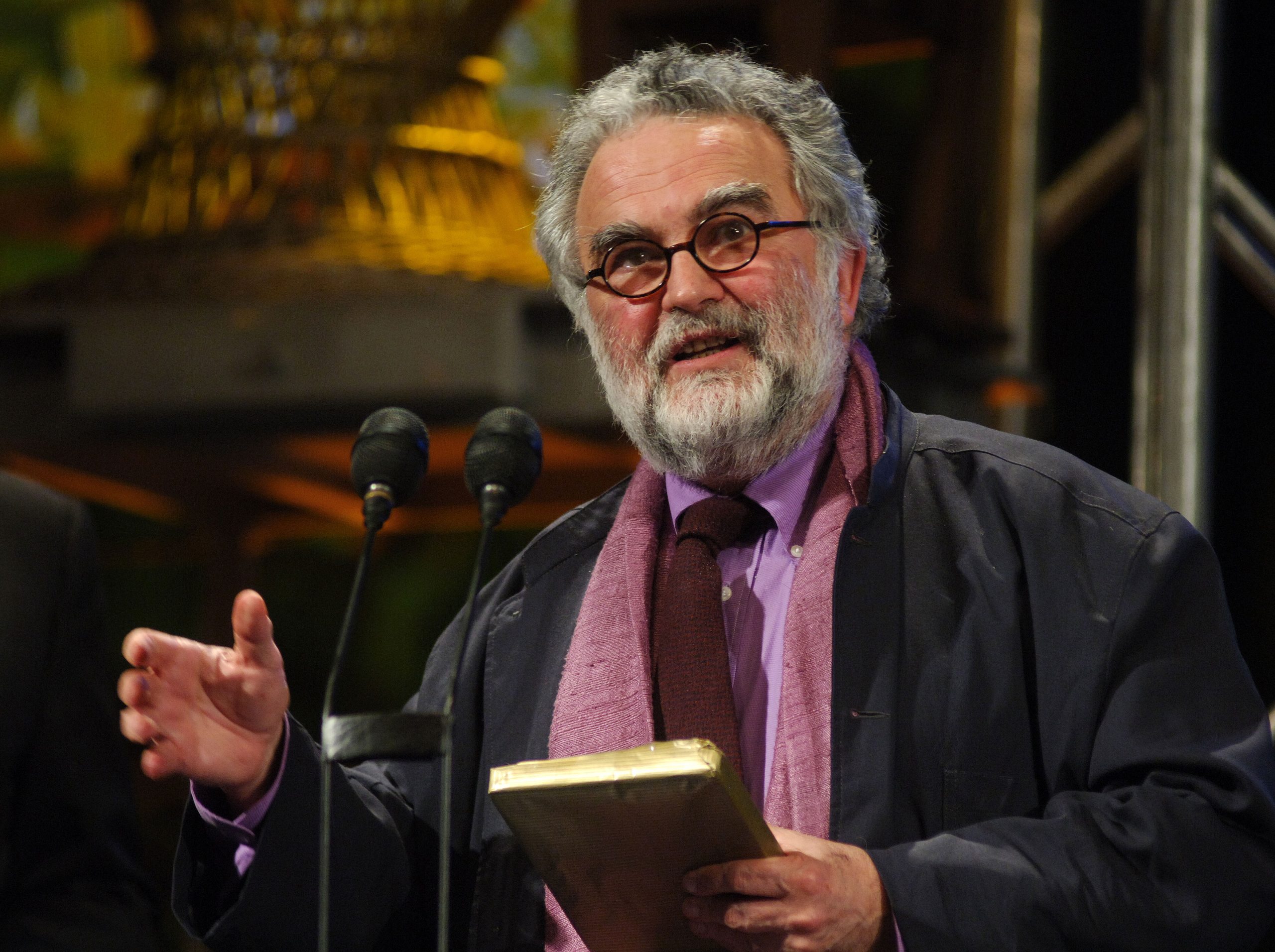 A încetat din viață unul dintre cei mai importanți critici de teatru ...