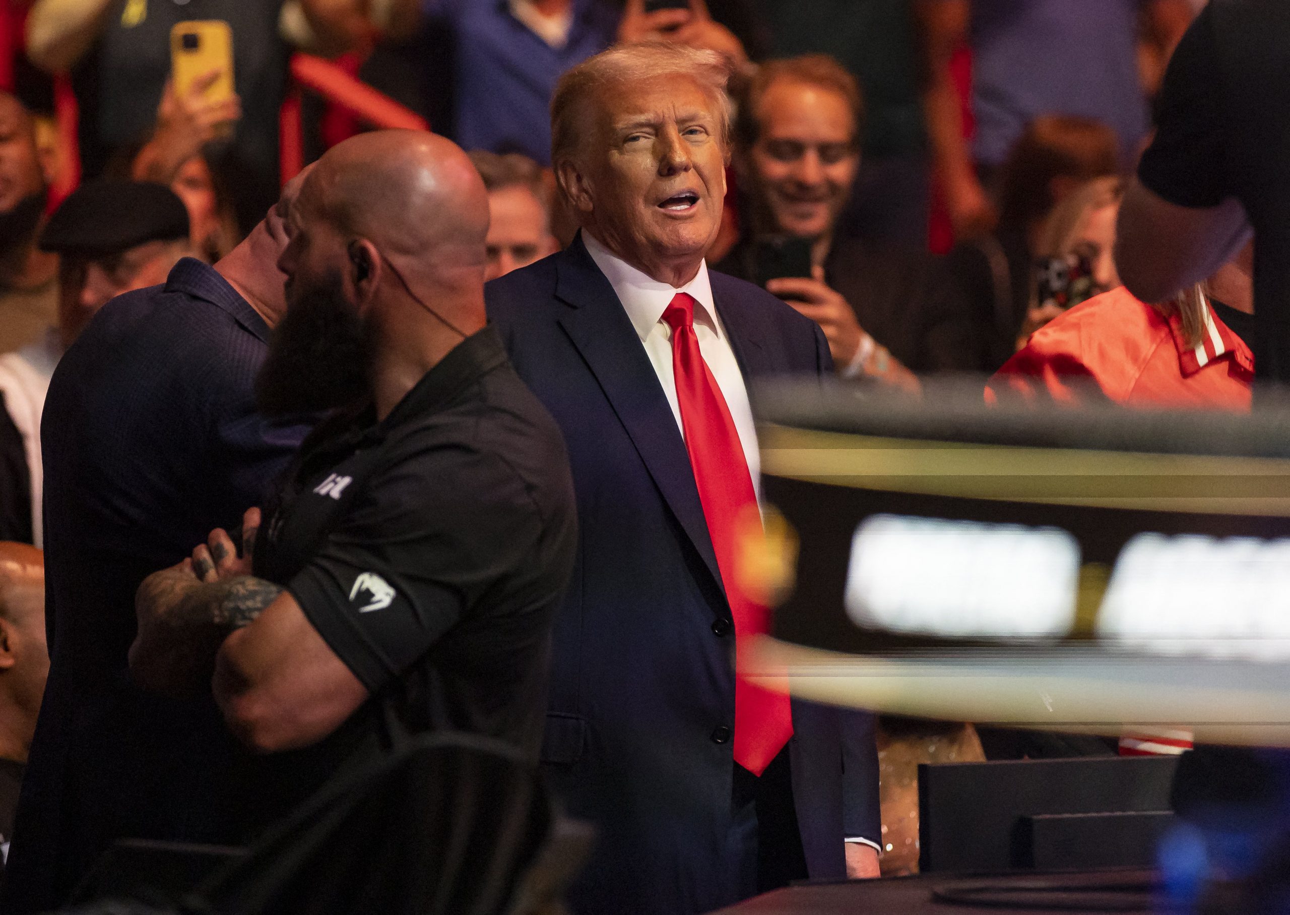 Donald Trump susține că inculparea și problemele juridice îl vor duce ...