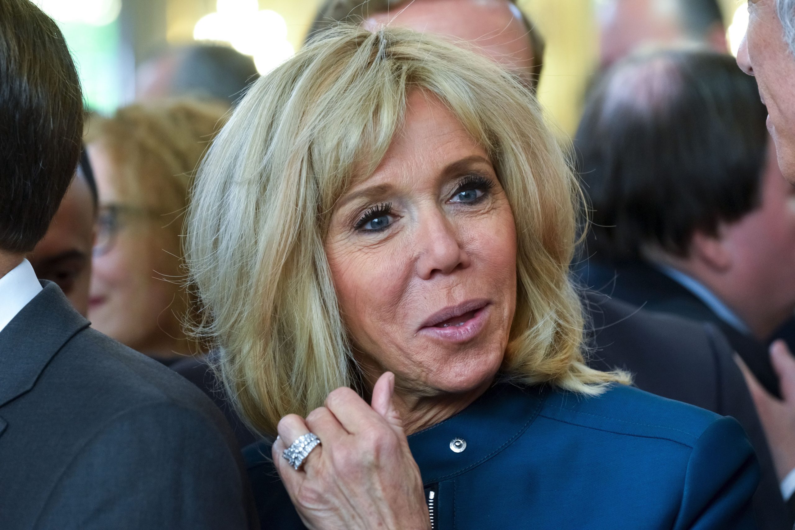 Micile secrete ale Brigittei Macron. Care este povestea Primei Doamne a ...