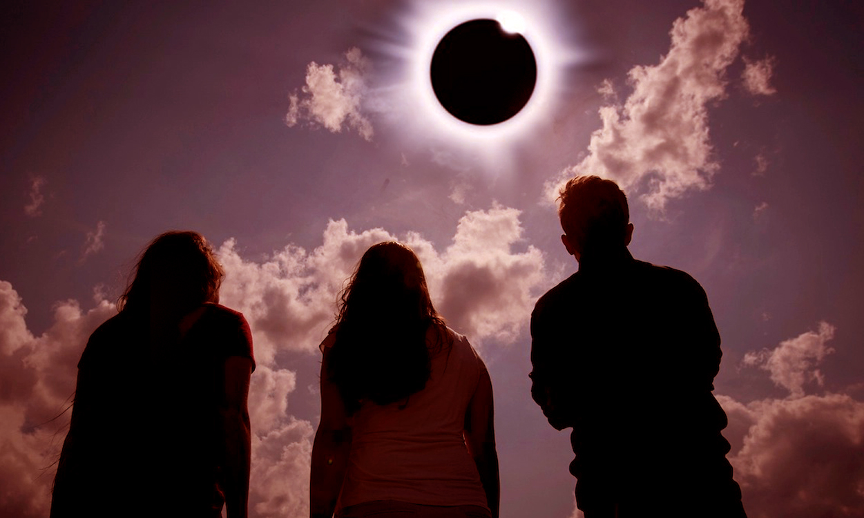 Începe numărătoarea inversă pentru eclipsa totală din aprilie. Când va ...