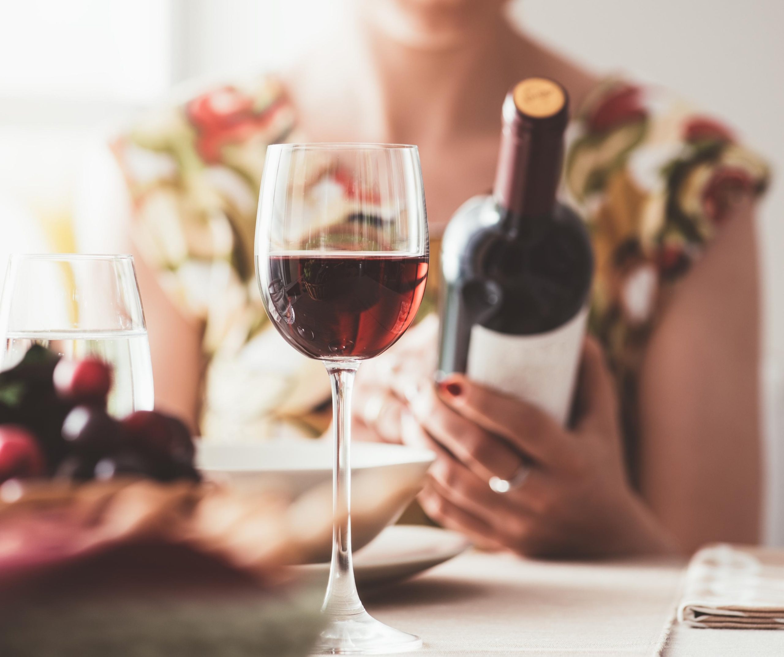 Betty Darabont: „Vinul spumant este întotdeauna o alegere bună”. Ce vin ...