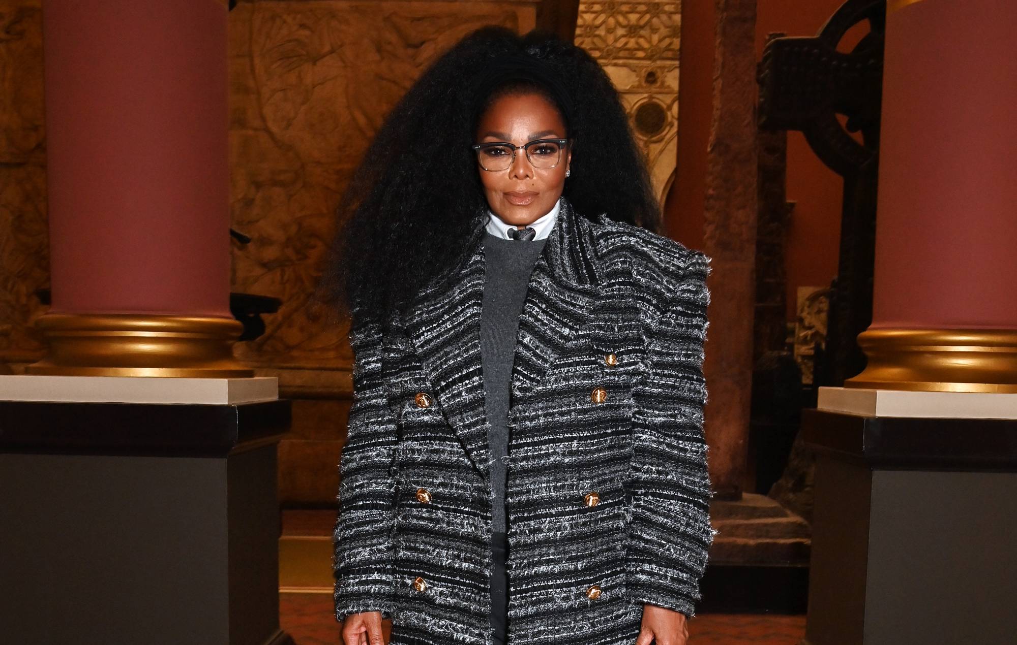 „Scuzele” lui Janet Jackson pentru comentariile la adresa Kamalei ...